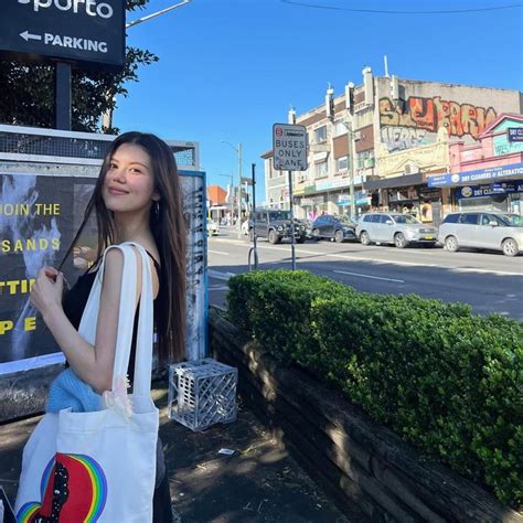 5 Potret Memesona Olivia Marsh Kakak Danielle Newjeans Yang Debut 16 Oktober Foto 1