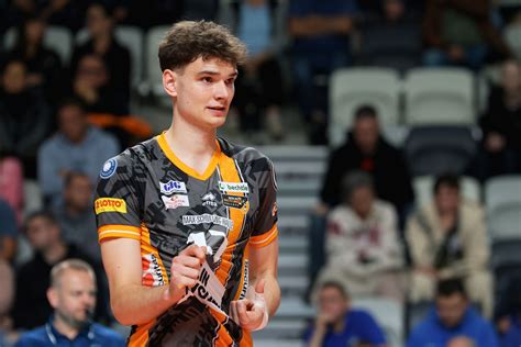 Br Volleys Arthur Wehner Ist Nachwuchsspieler Des Jahres