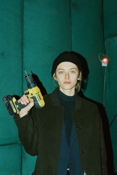 თინა დალაქიშვილის “გარდა იმისა” At