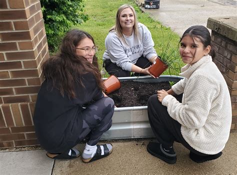 Some Summer Cheer Kewanee Voice