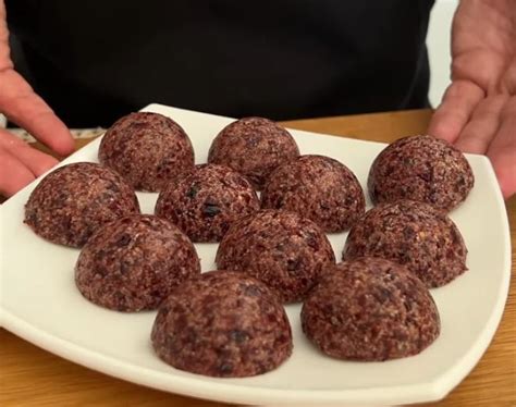 Рецепта за сладки от кашу и боровинки - кулинарно.бг