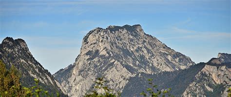 트라운슈타인 산 오스트리아유럽 어퍼의 그먼덴 근처 트라운제 호수 0명에 대한 스톡 사진 및 기타 이미지 0명 강 경관