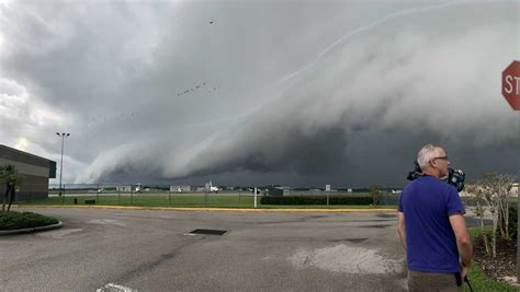 Strong Storms Move Through Central Florida