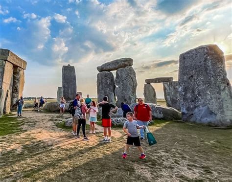 Stonehenge Summer Solstice 2026 Sunrise Alignment And Visiting Guide