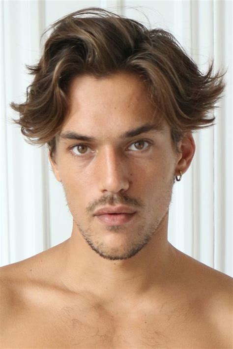 Robin Decaux Model Profile Photos And Latest News