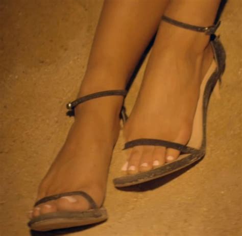 Is Her Feet Hotter With Or Without Tattoos R Arianagrandesfeet
