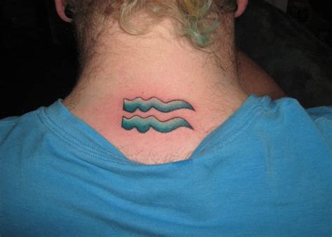 Wassermann Sternzeichen Tattoos