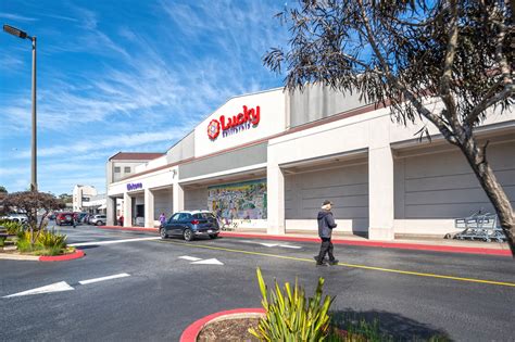Lakeshore Plaza First Washington Realty