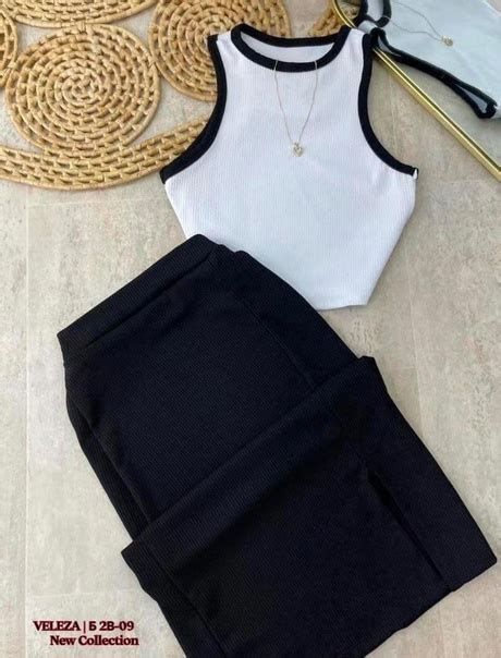 В наличии костюм двойка Комплект Топик и юбка с разрезом Материал