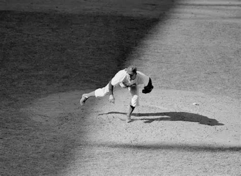 The Dodgers Hal Gregg In Action In The Ninth Inning Of His One Hit Old Photo Eur 6 64