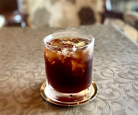 커피 한 잔을 시켜놓고 자유 에펨코리아