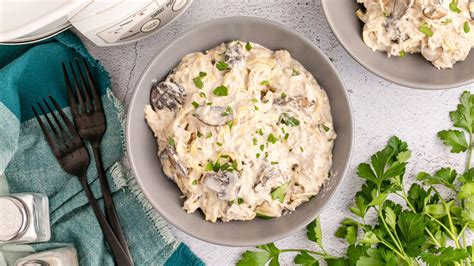 Slow Cooker Chicken Stroganoff Amandas Cookin Slow Cooker