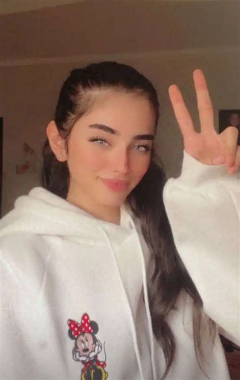 Pin On مًوٌدٍلَ بًيَلَسِآنِ