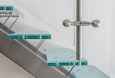 الزجاج الرقائقي والزجاج المقسى Bahwan Metal And Glass Engineering