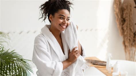 Your Post Shower Drying Off Technique Is More Important Than You Think