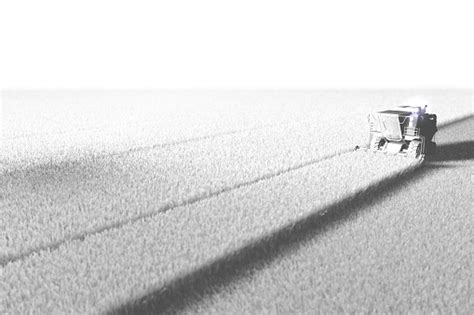 디자인에 사용하기위한 공기 촬영 스타일로 흰색으로 렌더링 필드에서 작업 하는 큰 농장 농업 수확기의 산업 3d 그림 3차원 형태에 대한 스톡 사진 및 기타 이미지 Istock