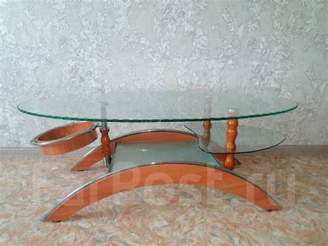 Продам столик журнальный гостиная б у в наличии Цена 1 500₽ во Владивостоке