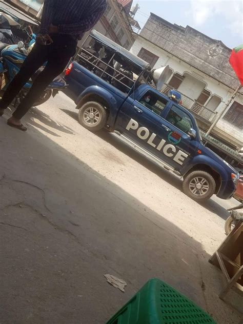 Dvb နမ့်ခမ်းမြို့တွင် ဆန္ဒပြပွဲ လူမစုနိုင်ရန် ရဲနှင့်စစ်တပ်က လိုက်လံဖမ်းဆီး