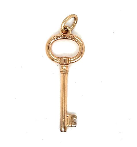 Tiffany And Co Authentic Open Round Key Pendant 18kt Rose Gold For