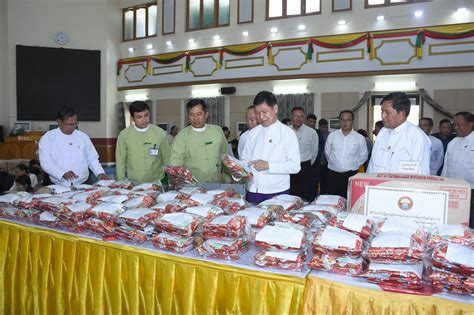 မန္တလေးတိုင်းဒေသကြီးအစိုးရအဖွဲ့ဝန်ကြီးချုပ် ဦးမျိုးအောင် နိုင်ငံတော်လုံခြုံရေးနှင့် ကာကွယ