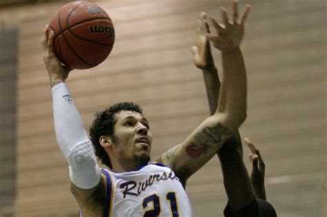 Basketball Ucr Looks To Get Back In Race Press Enterprise