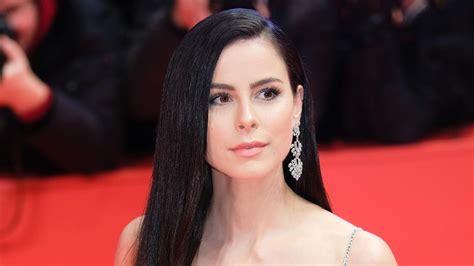 Lena Meyer Landrut Erstes Persönliches Lebenszeichen Nach Reitunfall Galade