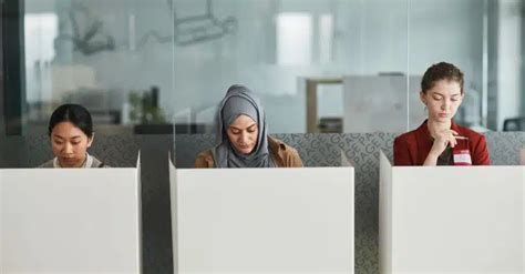 Choosing The Right Desktop Divider Height