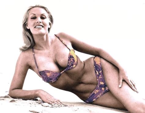 Glamorous Photos Of June Wilkinson From Her Modeling And Acting Career