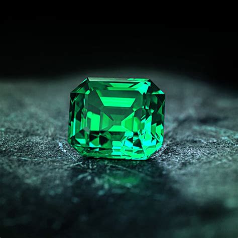May Birthstone Buy Natural Emerald Stones Online Raza Gems Llc