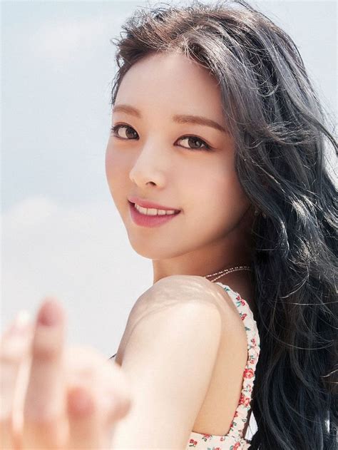 Itzy Best Friends Forever Yuna In