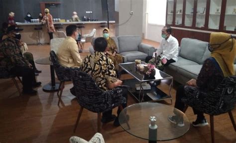 Kunjungi Mall Pelayanan Publik Ini Saran Deputi Tkpp Kemenpan Rb