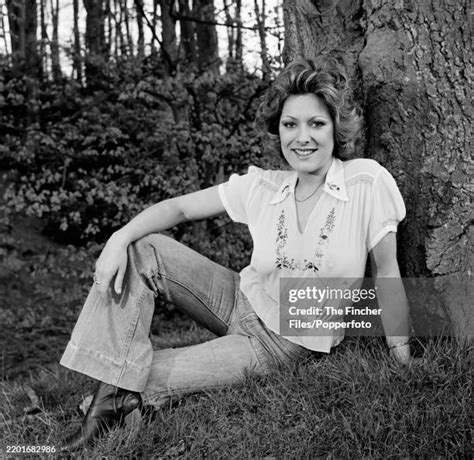 579 Lynda Bellingham Photos And High Res Pictures Getty Images