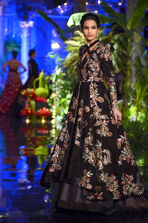 India Couture Week 2016 Manish Malhotra Icw2016 Manishmalhotra Thepersianstory