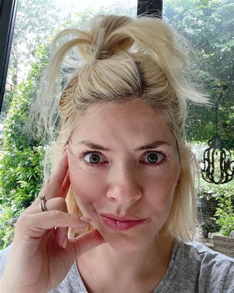 Holly Willoughby Sexy Feet In Little Dress 18 Photos The Fappening