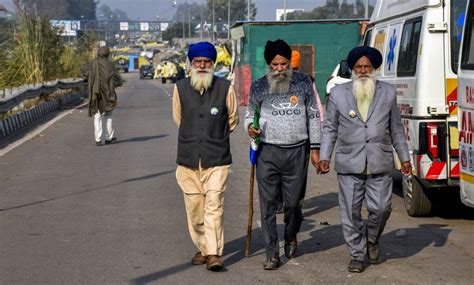 Dilli Chalo Protest By Farmers Suspended For Indefinite Period The