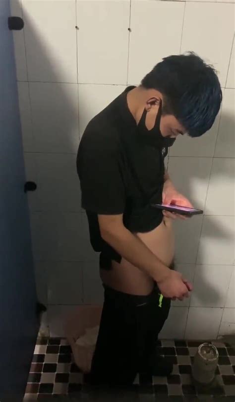 Asian Over Stall Spy