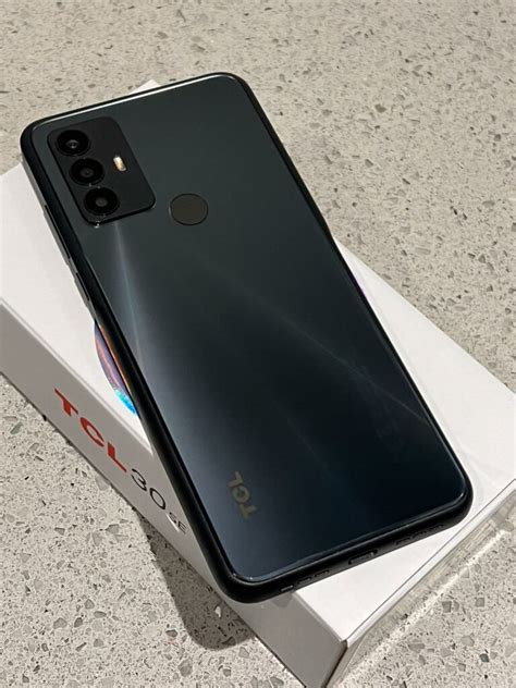 TCL SE Review What Gadget