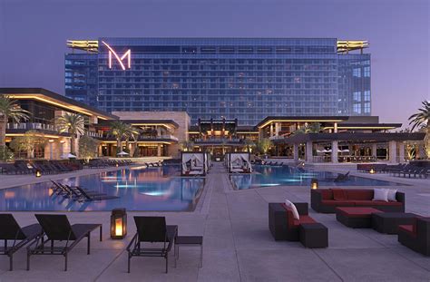 Best Topless Pools In Las Vegas Discotech The 1 Nightlife App