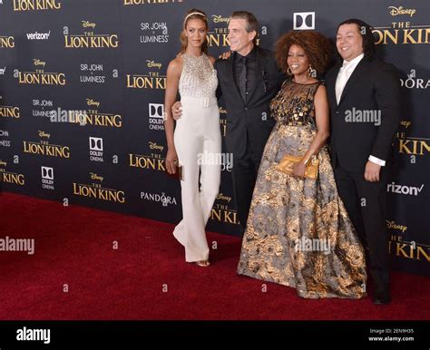 L R Mavis Spencer Roderick Spencer Alfre Woodard And Duncan Spencer