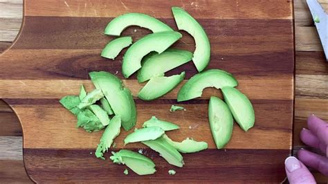How To Cut An Avocado