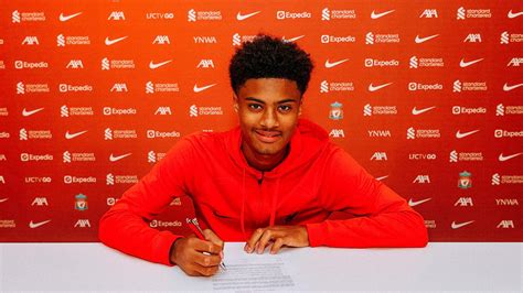 Kyle Kelly Signs First Professional Contract With Lfc Liverpool Fc