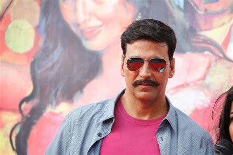 100 Akshay Kumar Backgrounds