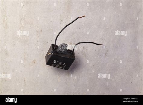 Capacitor Hi Res Stock Photography And Images Alamy