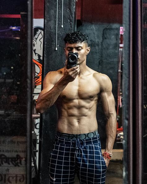 𝓡𝓲𝓴𝓮𝓼𝓱 Rikesh Flex • Instagram Photos And Videos