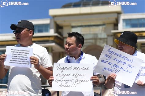 Сэтгүүлчид хэвлэн нийтлэх эрхийнхээ төлөө нэгдлээ