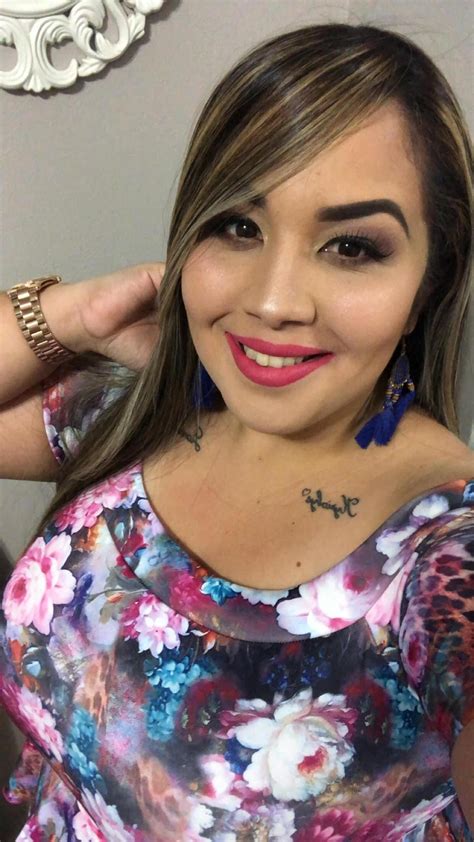 Pin By Sthrum On Sweet Honey Bbw Plus Size Poses