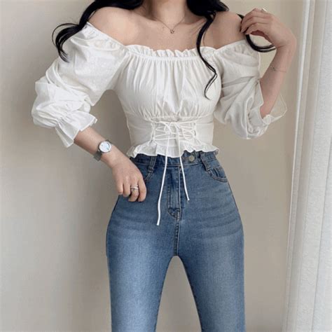 발레코어룩여리여리 봄 가을 앤 셔링 아일렛 코르셋 스모크 오프숄더 크롭 블라우스 에이블리