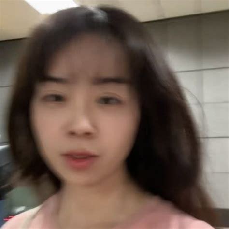 Daisy Daisy Daisy On Threads