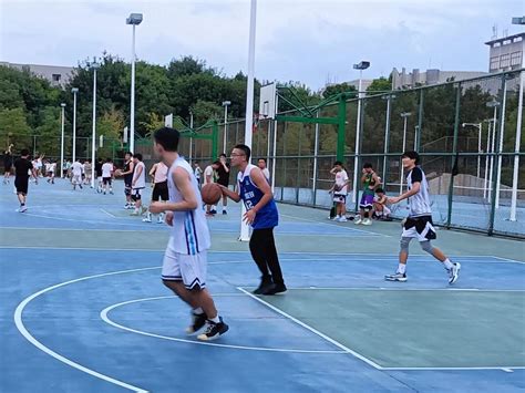 机电篮球友谊赛师生友好氛围浓 赣南科技学院 智造学院