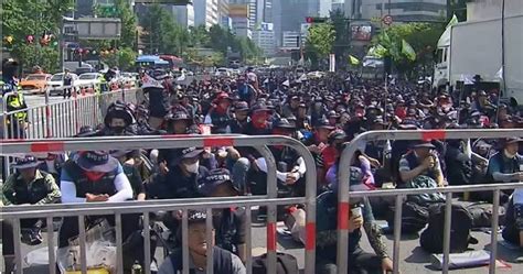 韓建設工會幹部自焚亡 6萬工人上街抗議：盼政府道歉 國際 Ctwant